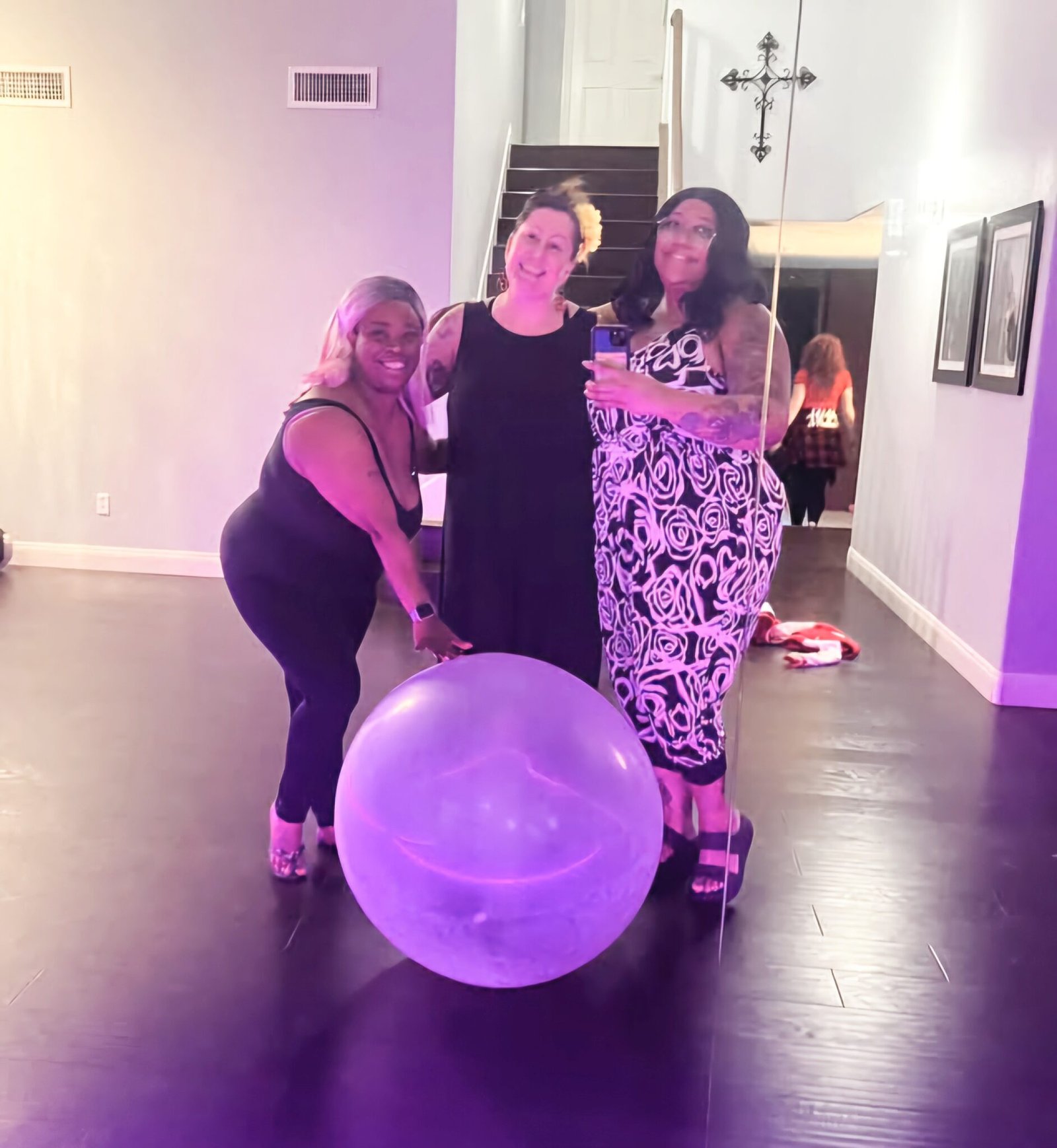 Bubble Dance Basics with Brawling Beauty – Burlesque Hall of Fame